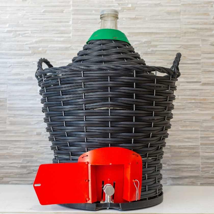 Demijohns, Carboys & Glassware | Brewing Beer in Glass — Newcastle Brew ...